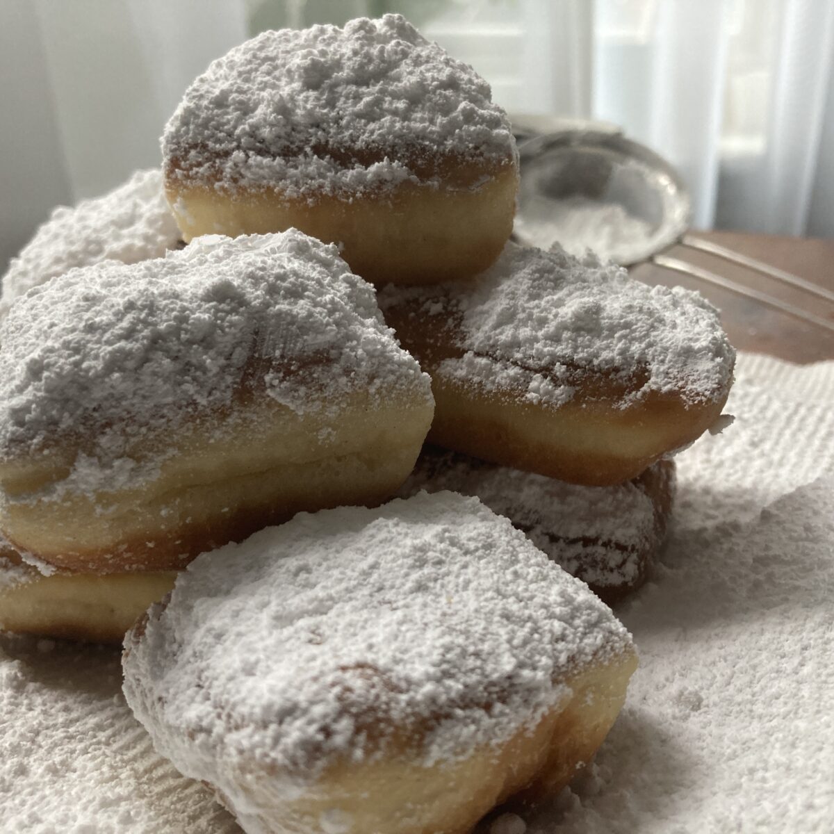Beignets (New Orleans Style French Doughnuts) - Cook with Erica
