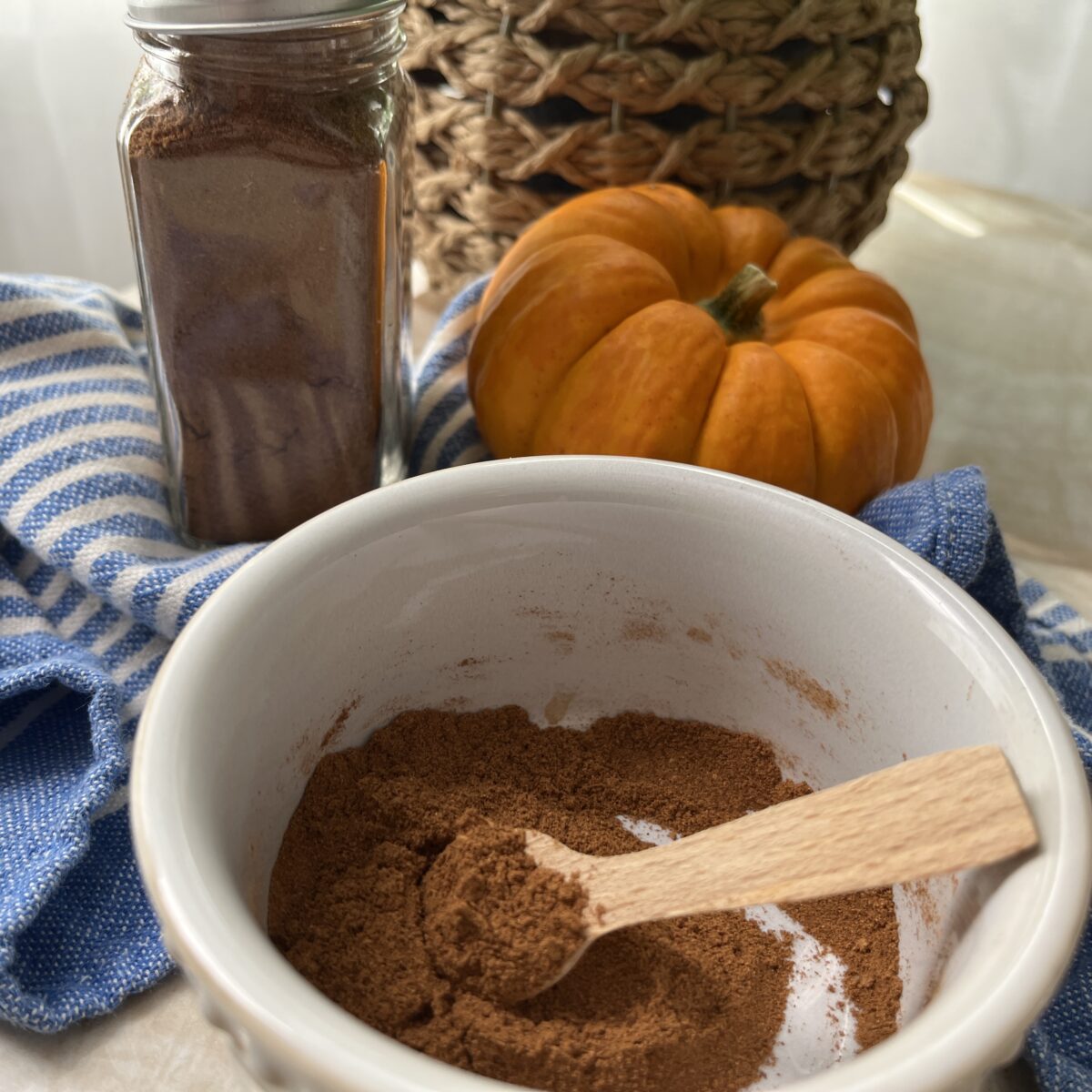 DIY Pumpkin Spice – What is Pumpkin Spice? - Cook with Erica